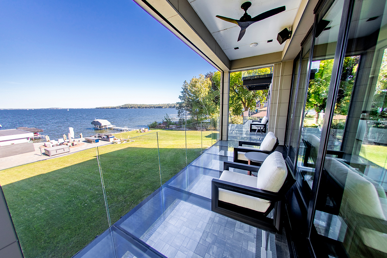 Designing with Glass for Contemporary Homes | Glass Flooring Systems